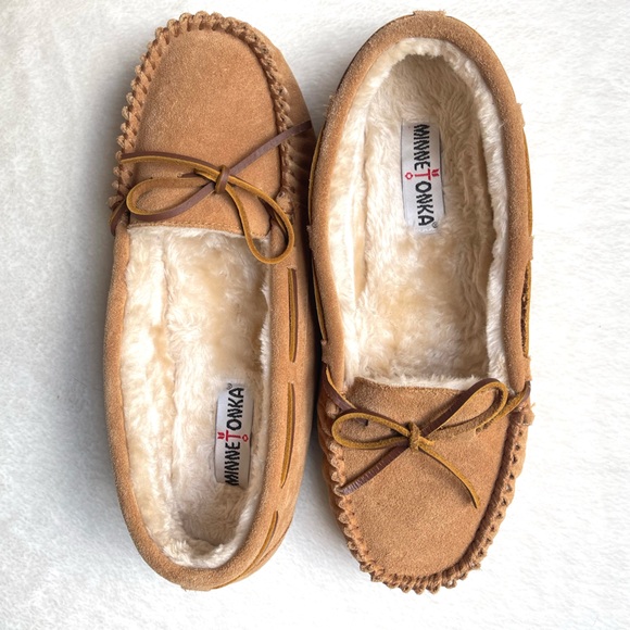 Minnetonka | Shoes | Minnetonka Cally Tan Suede Leather Pile Lined Hard ...